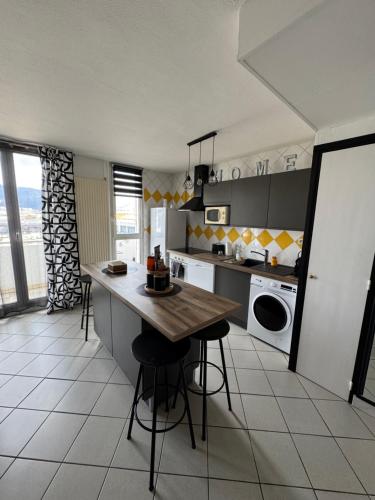 Le 305 Beauvert Parking Gratuit Clim Mobile - Grenoble