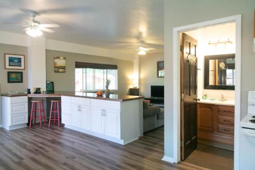 North Shore Bungalow - Mililani, HI