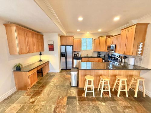 Spacious Townhome Near Downtown - Salt Lake City, UT