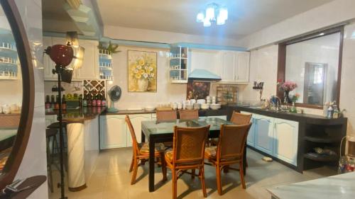 家庭房Family Rooms For 4 To 5 People With A Terrace Are Located Near Ksl Shopping Centre And Palaz Pela - 新山