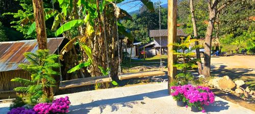 A-frame House บ้านเอเฟรม แดลอร์ปู - Mae Hong Son