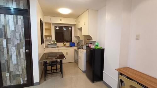 Makati 2c Suite Room - Manila