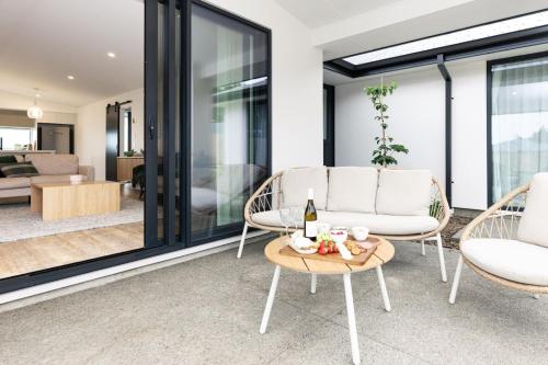 Brand New Stylish Home - Methven