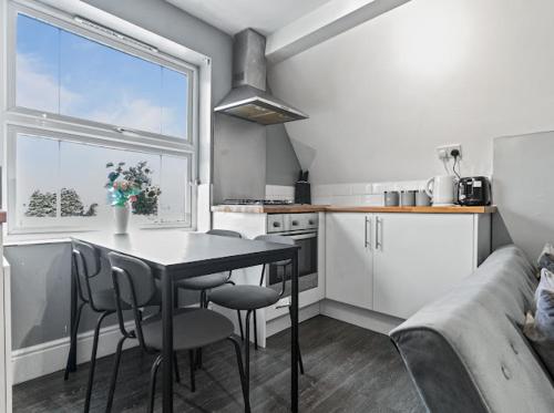 2 - Bed Haven With Free Parking - Birmingham
