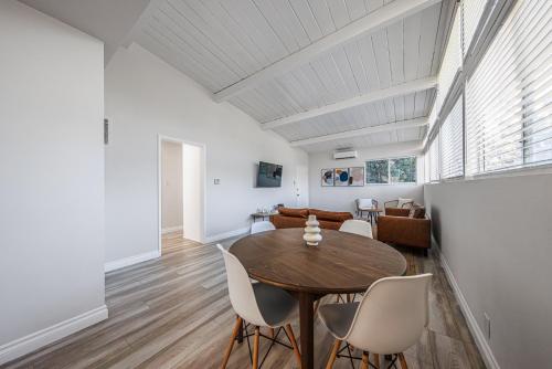 Spacious 2-bedroom Apartment In Beverly Hills Residential Area - Beverly Hills, CA