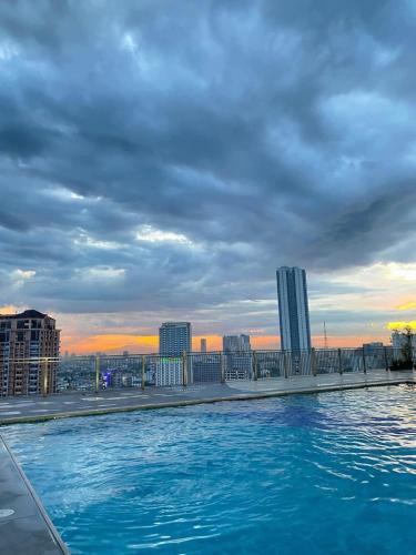 Victoria Sports Tower The House Of Layo - Quezon City