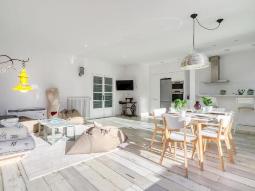 Holiday Home Bright & Artistic By Interhome - Figueras