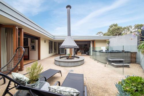 Yera Coastal Homestead With Tennis Court & Spa - Rye