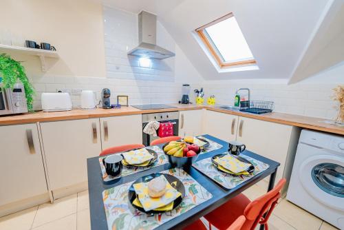2br 2 En-suite Free Parking Fast Wifi Flat - Cardiff
