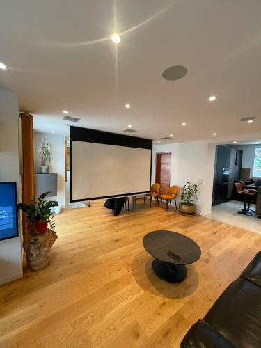 Beautiful Luxurious House With Cinema Ideal For Groups - Drancy