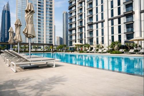 Skyline And Pool View | Furnished | Downtown - Dubai