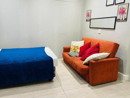 Annika`s Dormitory In Claremont - Le Cap
