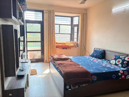 Anna's Homestay 100m From Cp67 - Chandigarh