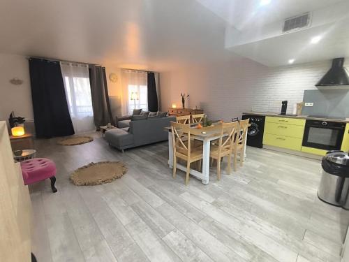 Cosy Jolie T3 - Centre & Parking Gratuit - Mantes-la-Jolie