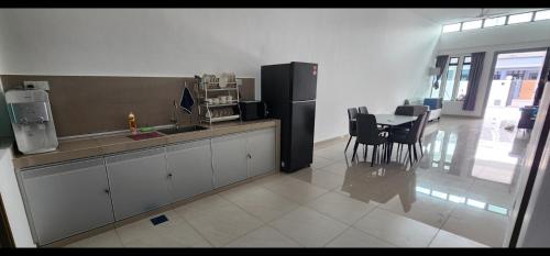 Spacious 4 Bedroom Homestay - Mersing