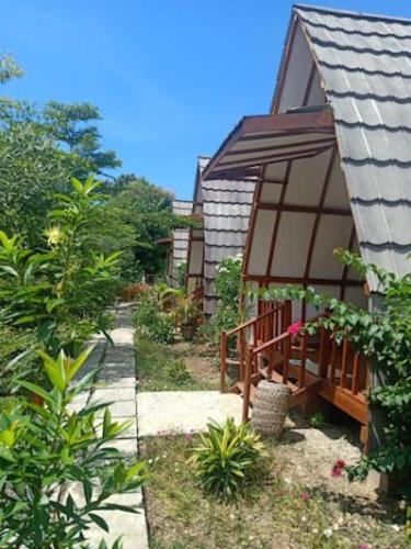 Villa Raflesh Inn By Four G - Labuan Bajo