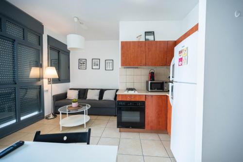 City Center 1 Bedroom Apartment & Parking By Vacay - Tel Aviv-Yafo