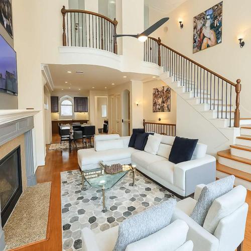Luxurious House Private Jacuzzi 5 Beds - Houston, TX