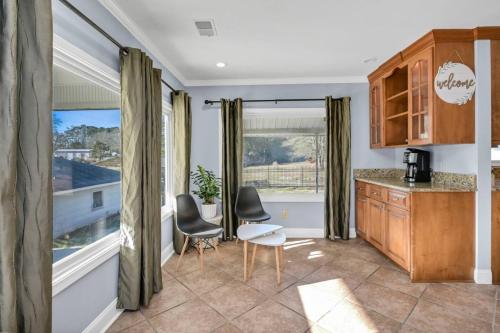 Pond View Retreat Spacious 3br - Lexington, SC