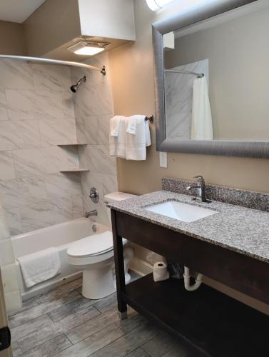 1 King Bed 1 Bath Apt With Full Kitchen 121 - Baton Rouge, LA