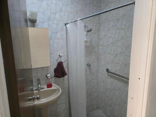 Casa De 1 Piso Cerca De Hospital San Alejandro - Puebla