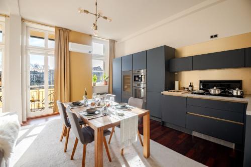 Edler Wohnraum Design-loft Im Graphischen Viertel 2 Schlafzimmer Mit Balkon, Miele-kaffeevollautomat - Leipzig