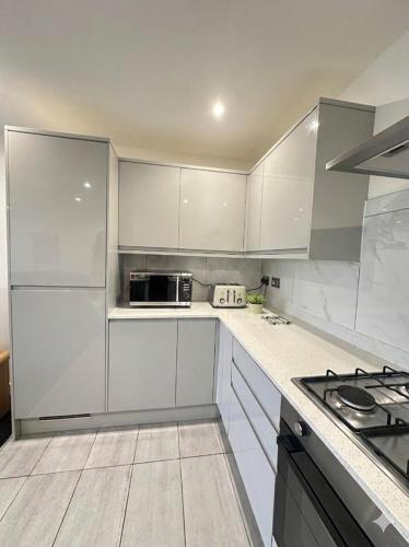 Elegant 1-bedroom Balcony Flat With Free Parking - Oxford