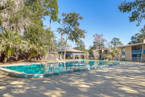 Pool Access! Uf + Game Day Base In Gainesville - Gainesville, FL