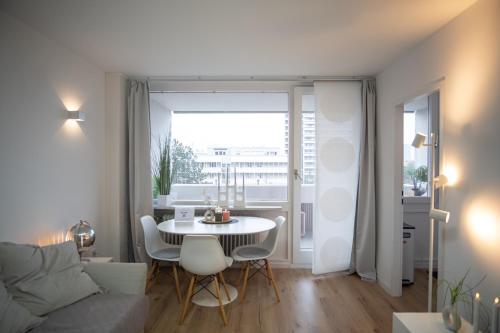 Cozy Apartment With Pool I U-bahn - München
