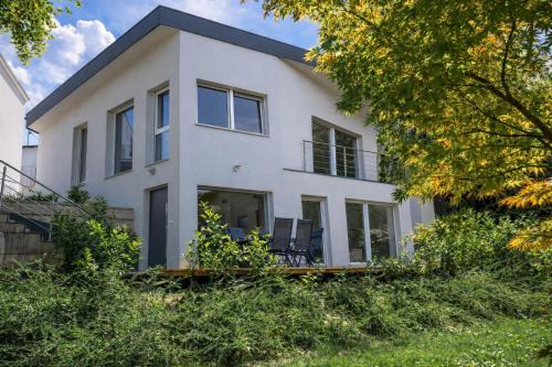 Jacobs Legacy - 4 Bedroom House, Free Parking, Near City Center - Ljubljana