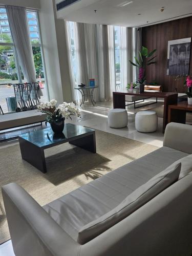 Flat I Saint Moritz, Espacoso, Aconchegante, Novo, Regiao Central De Brasilia, Executivo Ou Familia - Brasil