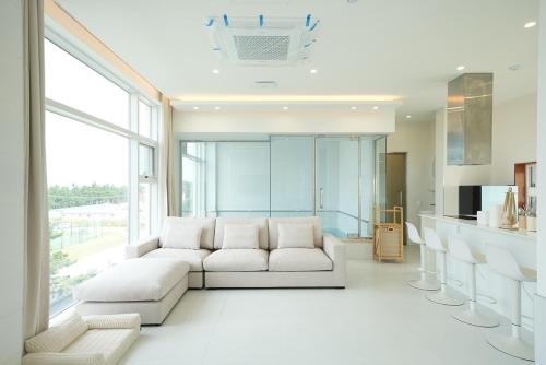 Gangneung Puppy Dog Pool Villa - 江陵市