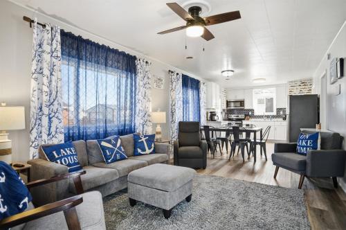 Lake Erie Angler's Cottage Fish Station, Boat Parking, Sleeps 8 - Port Clinton, OH