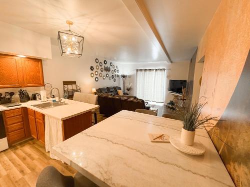 Center Hill Country Inn - Savanna