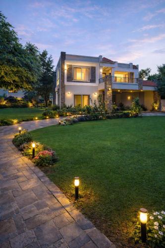 Haven Lodge Lahore By Haven Holiday Homes - 4br Luxury Guest Suite In A Farmhouse - Lahore