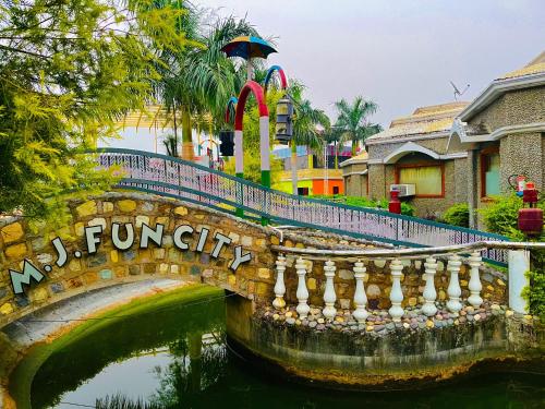 Mj Funcity Water Park & Resort - Lucknow