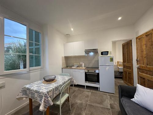 Appartement Plein Centre Avec Jardin De 40m2 Pres Des Plages - Propriano