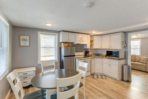Walk To Public Beach Access! Breezy Hampton Condo - Hampton, NH