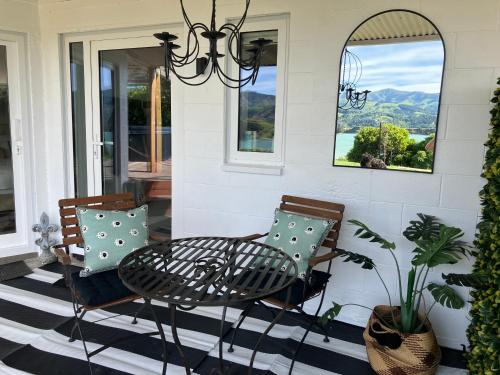 Maison Bleue - Boutique Sea View Escape Near Akaroa - Akaroa