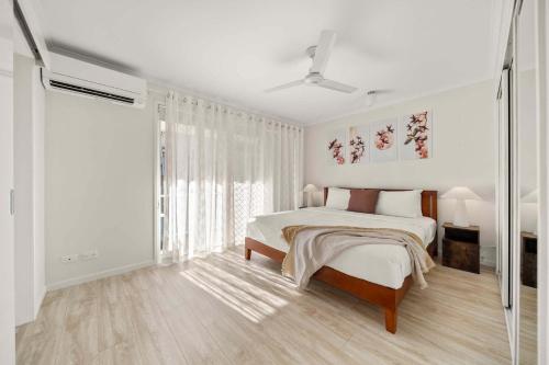 Sunshine Hideaway - Easy Beachside Living - Maroochydore
