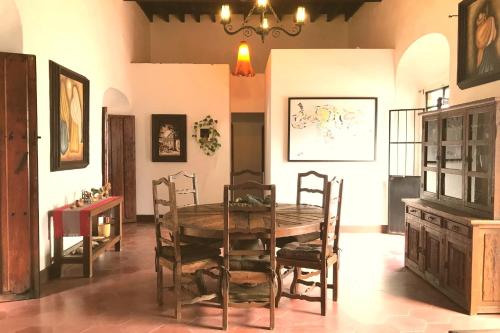 Casa Centenario - タスコ