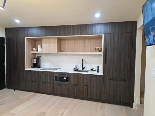 Private Studio City Suite Walk To Universal-15 Min - Beverly Hills, CA
