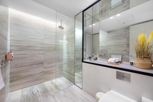 Urban Bliss 2br Retreat - Views丨comfort丨parking - Sydney central station