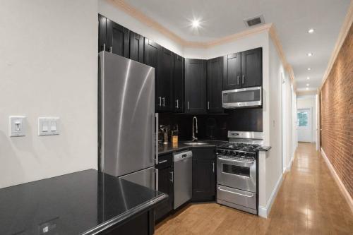 Stylish East Side Escape Steps From Fun - Maspeth - Queens NY