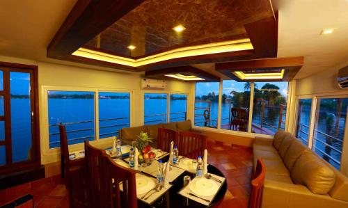 Nightstay With Morningcruise - Alappuzha