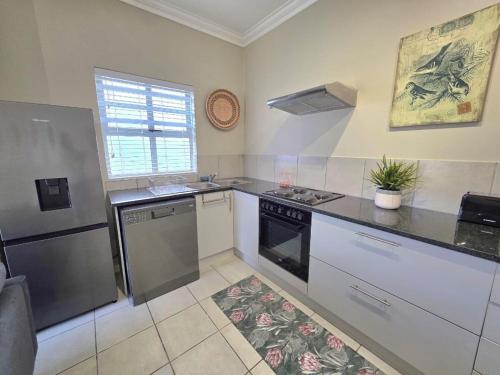 2 Bedroom House At Tweespruit - Pet Friendly - Stellenbosch