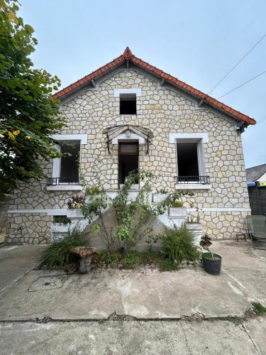 Maison 1930 Familiale A La Marbelliere, 2 Chambres - Tours