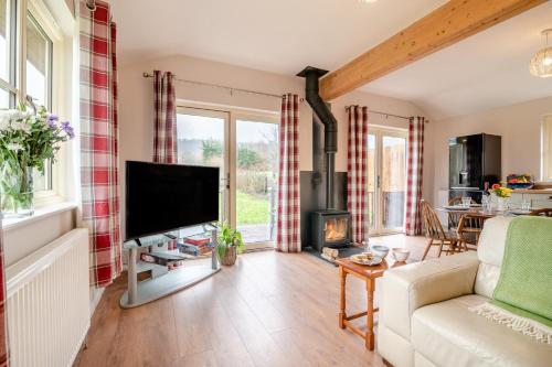 2 Bed In Coaley Oc-r34730 - Forest of Dean