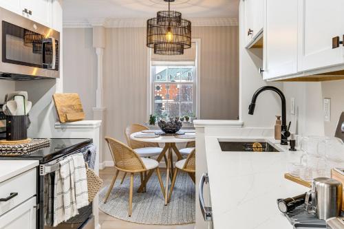 No Car Needed! Condo In Old Town Alexandria - Clinton, MD