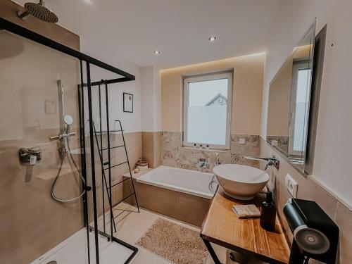 Exclusive Penthouse Apartment 5 With Balcony & Parking - Mannheim